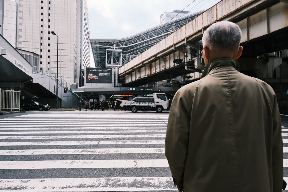Street Photography in Osaka – Sam Morris Photo